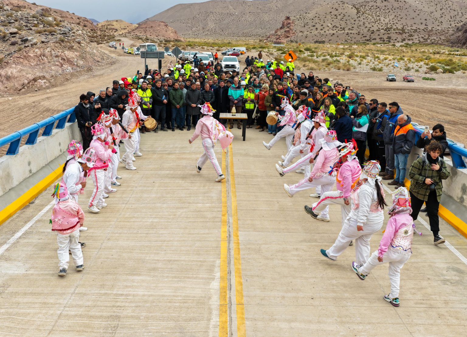 Glencore Pachón inaugura dos puentes estratégicos para Calingasta ...